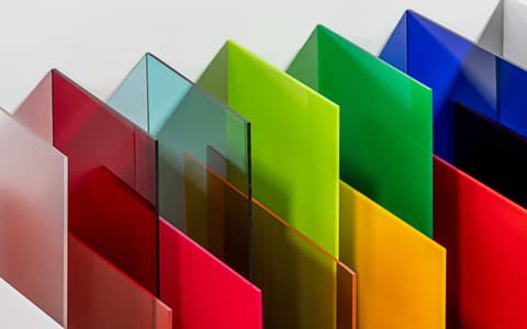 How Strong is Plexiglass: Guide to Plexiglass Strength and Durability