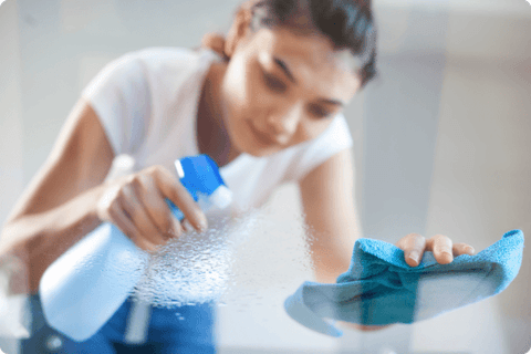 How to Clean Plexiglass Safely and Effectively Without Scratching ...