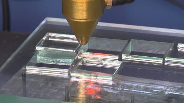 5 Effective Methods to Remove Scratches from Acrylic Surfaces